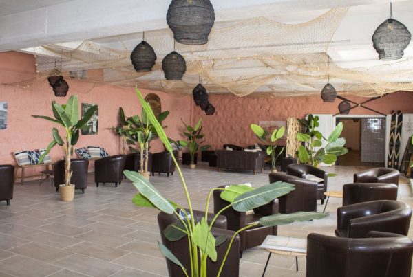 Opéra Plage à Nice : Plage privée et Restaurant en bord de mer