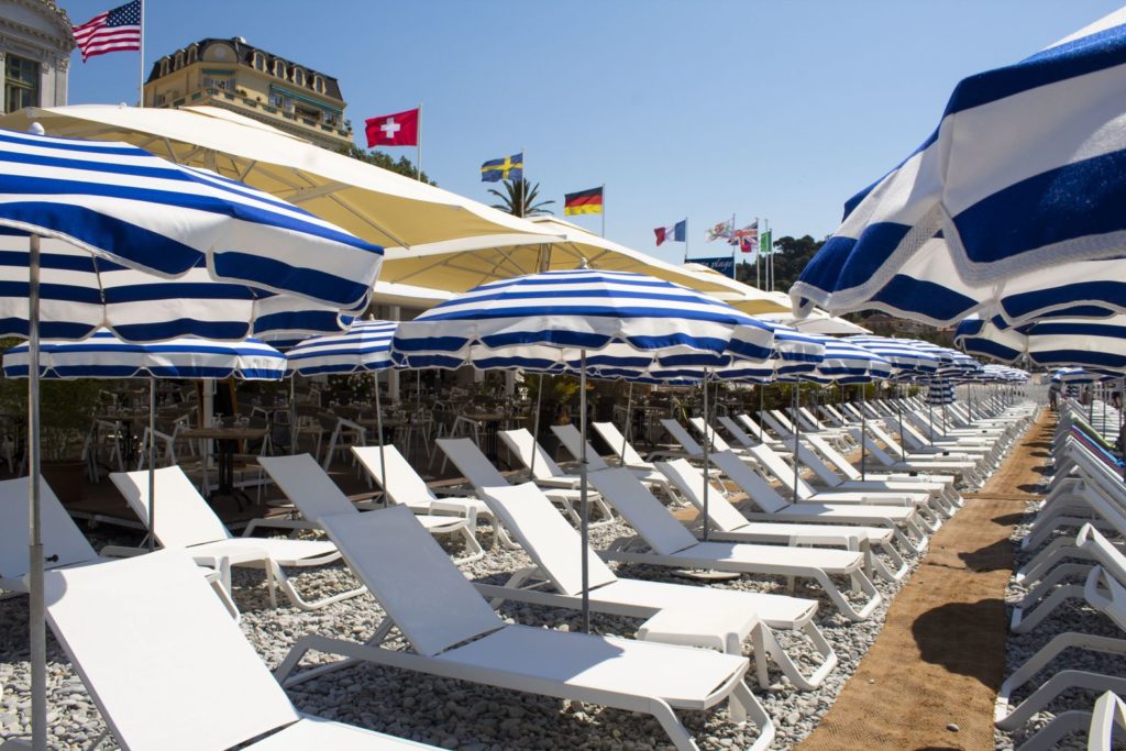 Opéra Plage à Nice : Plage privée et Restaurant en bord de mer