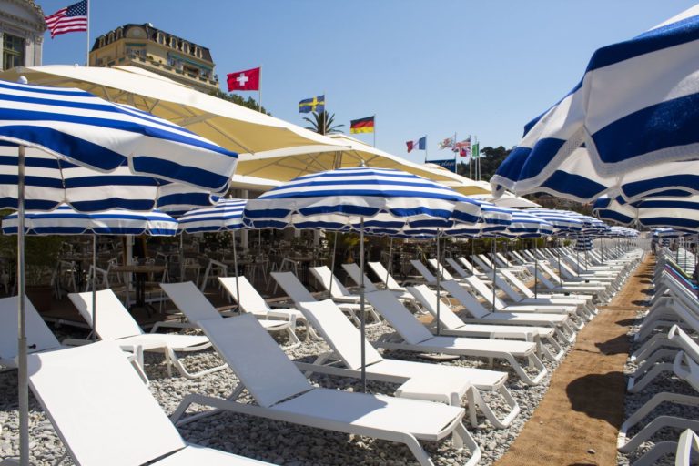 Opéra Plage à Nice : Plage privée et Restaurant en bord de mer