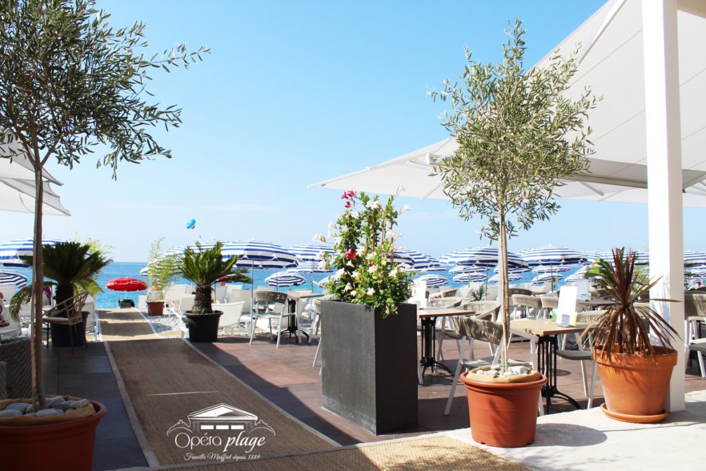 Opera Beach in Nice : Private beach and restaurant on the seafront