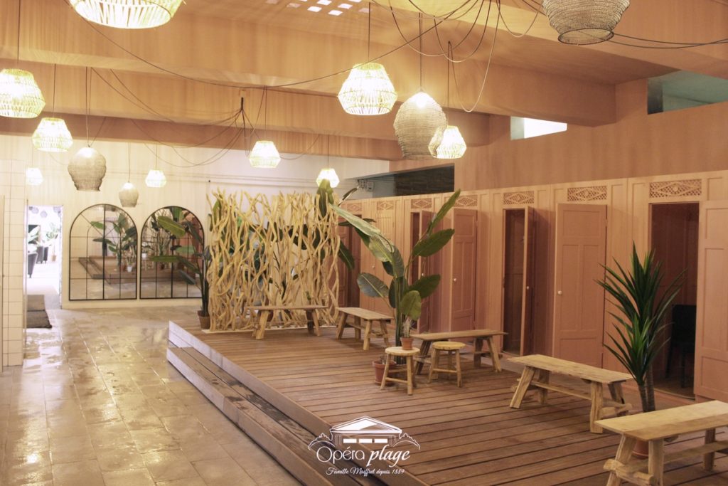 Opera Beach in Nice : Private beach and restaurant on the seafront